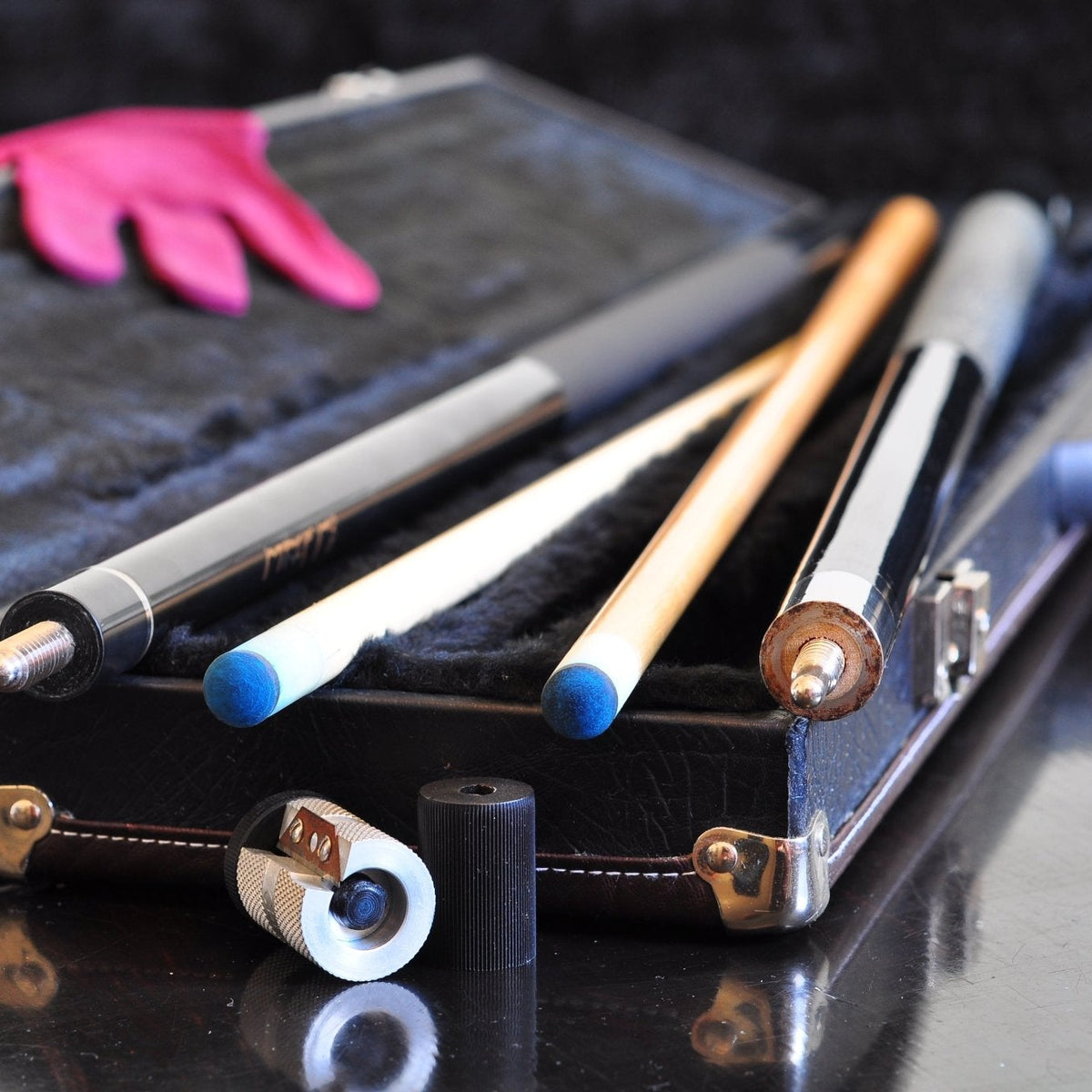A Comprehensive Guide to Selecting Pool Cue Cases